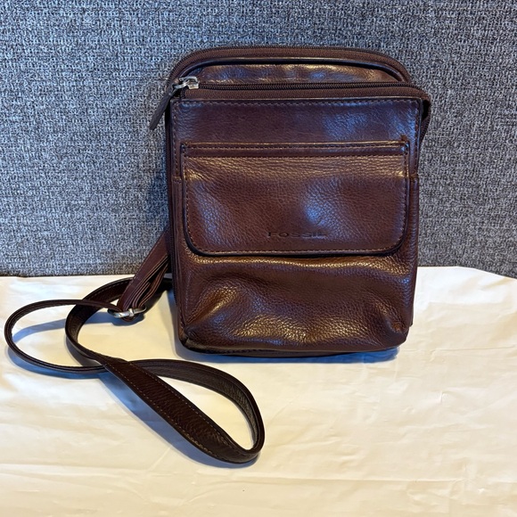 Fossil | Bags | Fossil Brown Leather Crossbody Bag Zip Around Dark ...